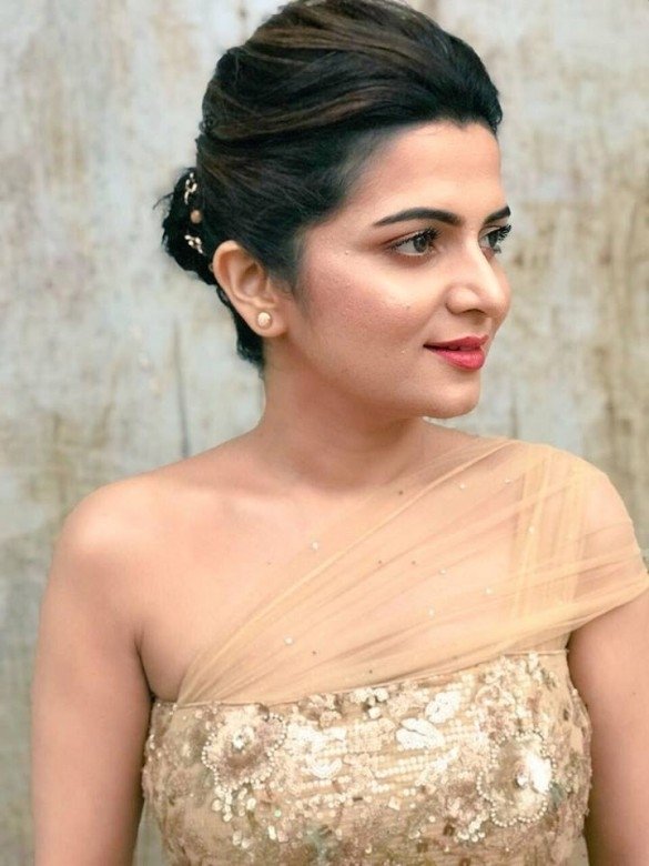 Dhivyadharshini (aka) Dhivya dharshini photos stills & images